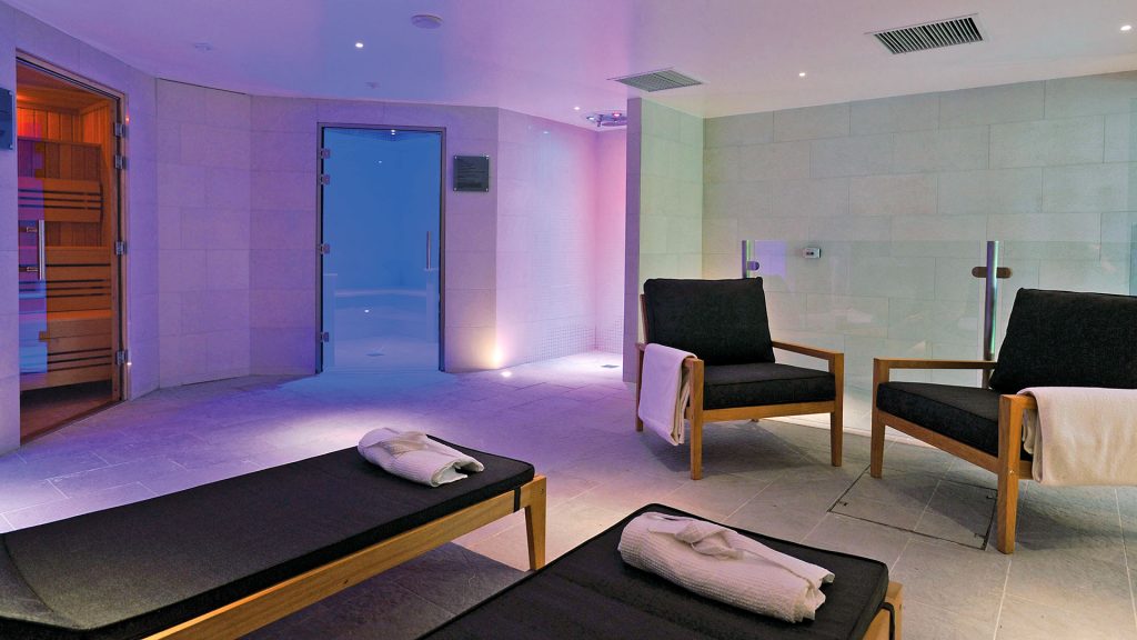 The Lensbury Hotel (Teddington) - Classic British Hotels